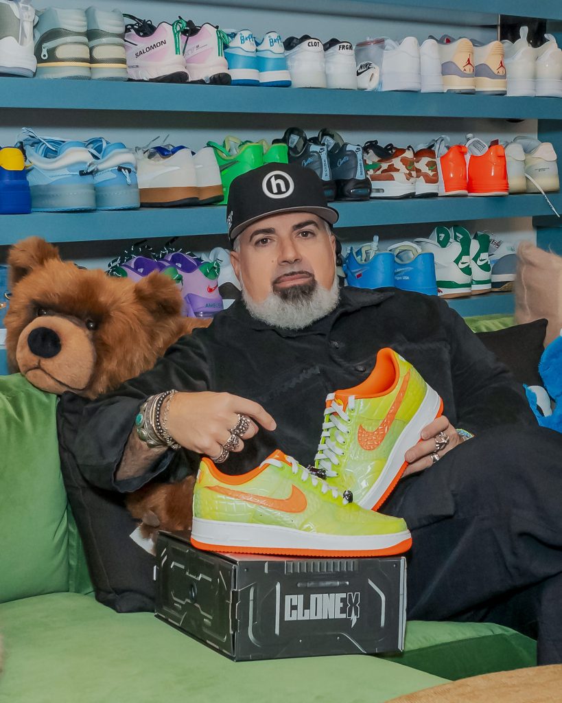 The Glorious Collector, Jonathan Epstein | BostonMan Magazine