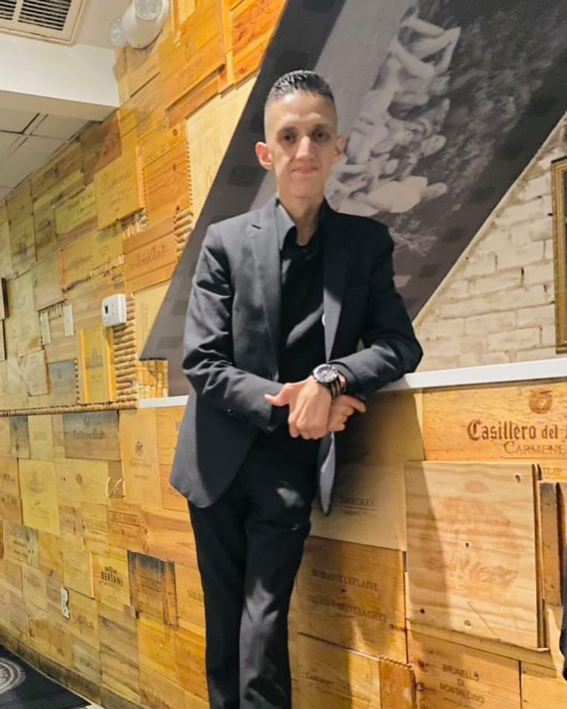 The Distinguished Gentleman | How to Wear a Suit Like a BOSS ...